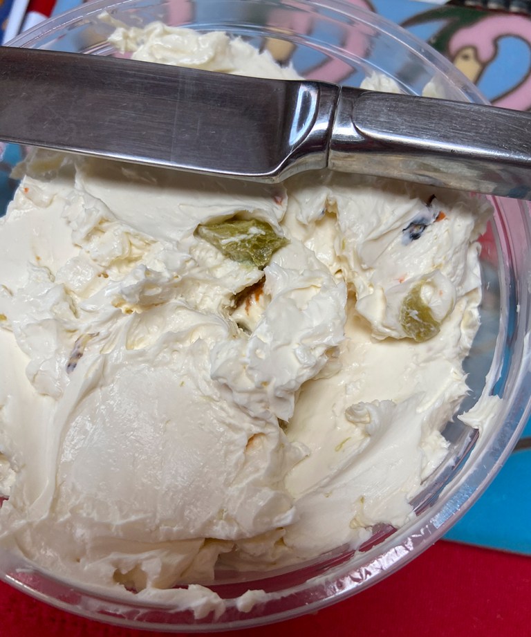 NewYork Deli Cream Cheese – Santa Fe City Different Foodie
